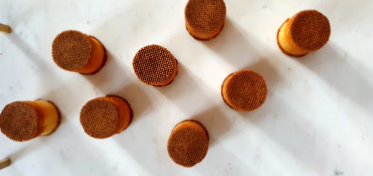 Comment réaliser des choux de forme cylindrique ? - Dérives Sucrées